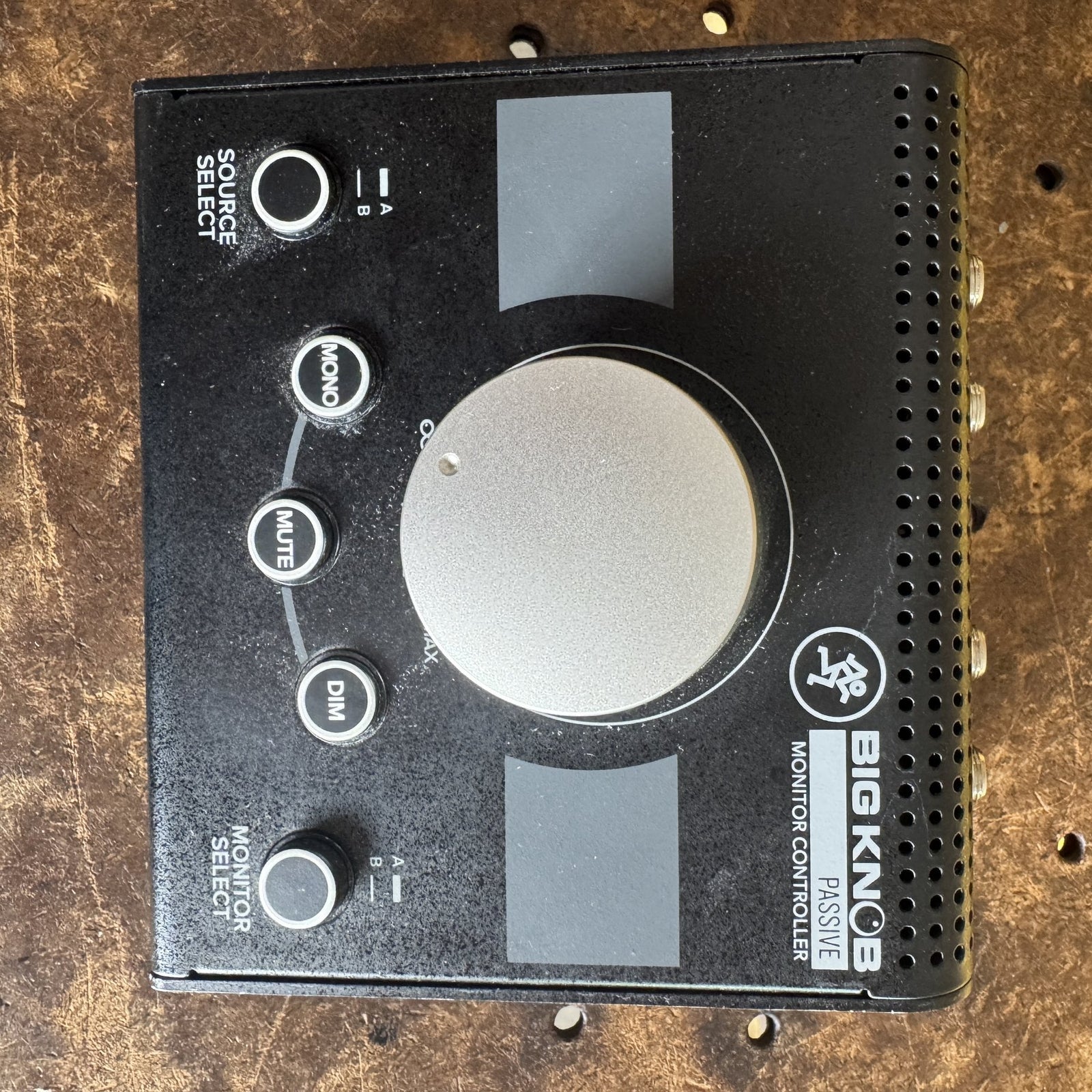 Mackie Audio Big Knob Passive Monitor Controller - Cottonwood Music ...